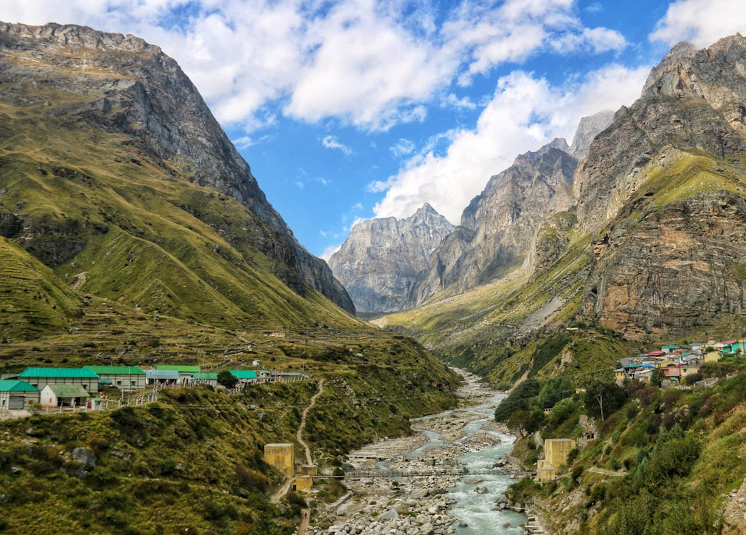 Mana Gaon, Uttarakhand: The Last Indian Village Before Tibet ...